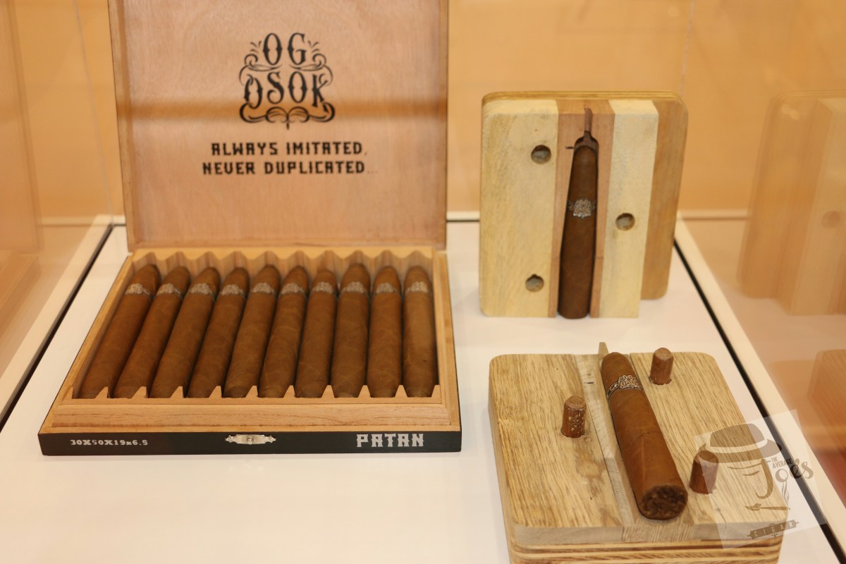 “Oily appearance” OG OSOK Chakal Cigar by Edgar Hoill. – The Average ...