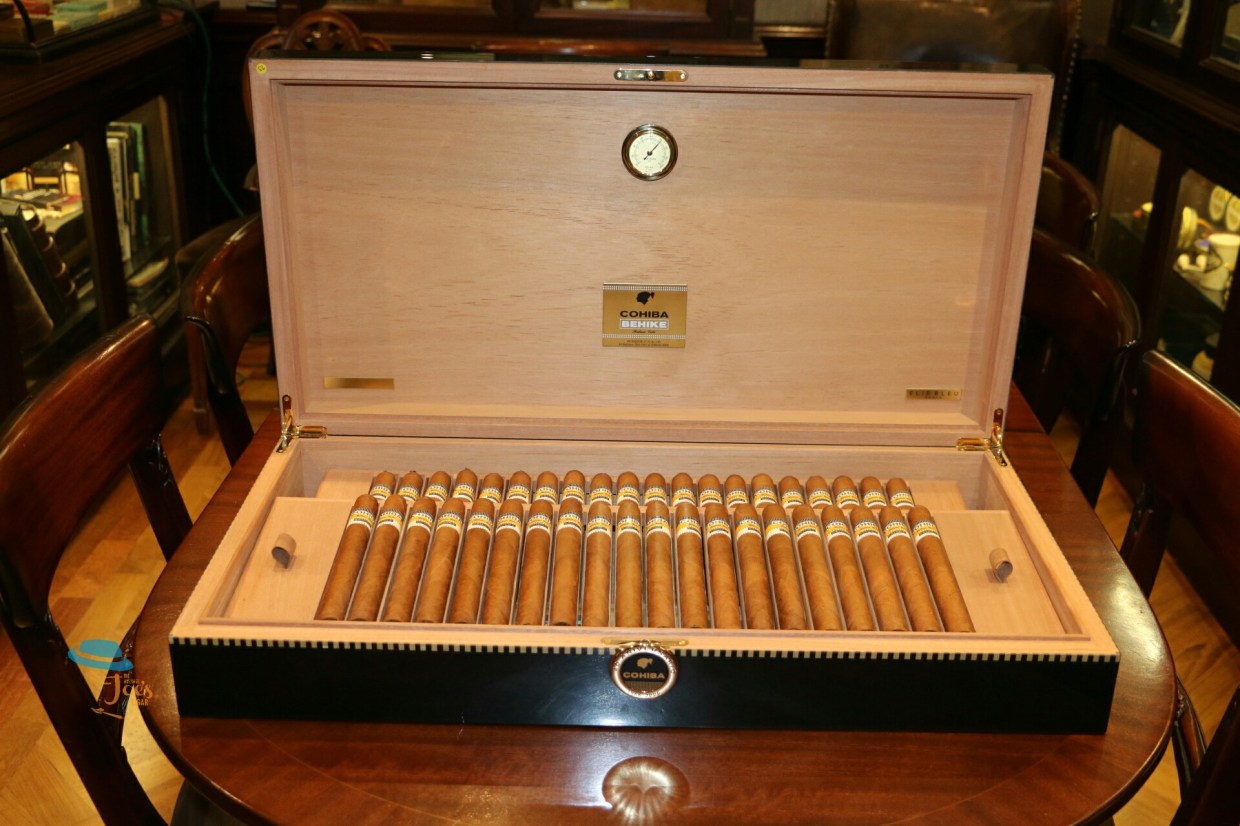 “The Great British Cigar Merchant” James J. Fox Cigar Lounge London ...
