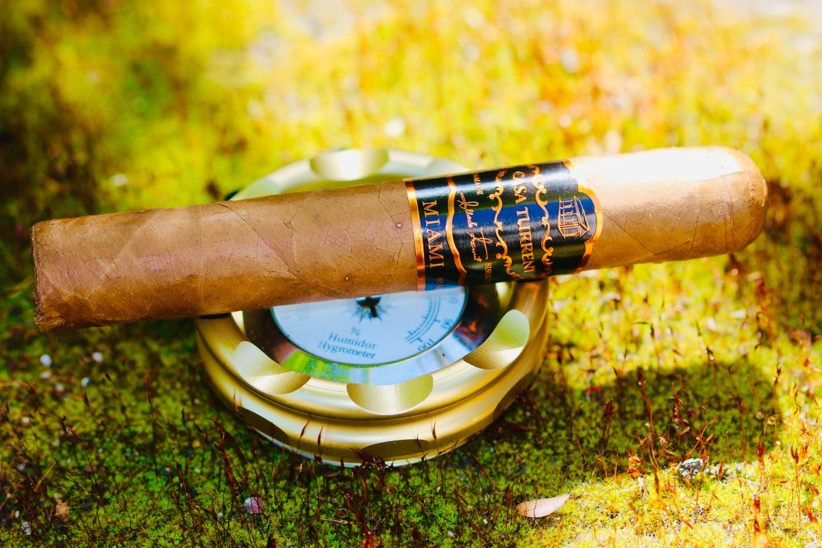 Casa Turrent “Miami” by Alejandro Turrent Cigar Review. – The Average ...
